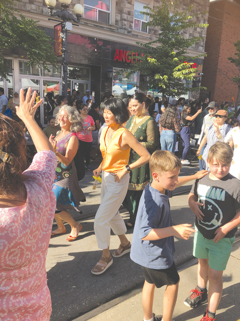 Gerrard India Bazaar, oldest Indian market in North America ...
